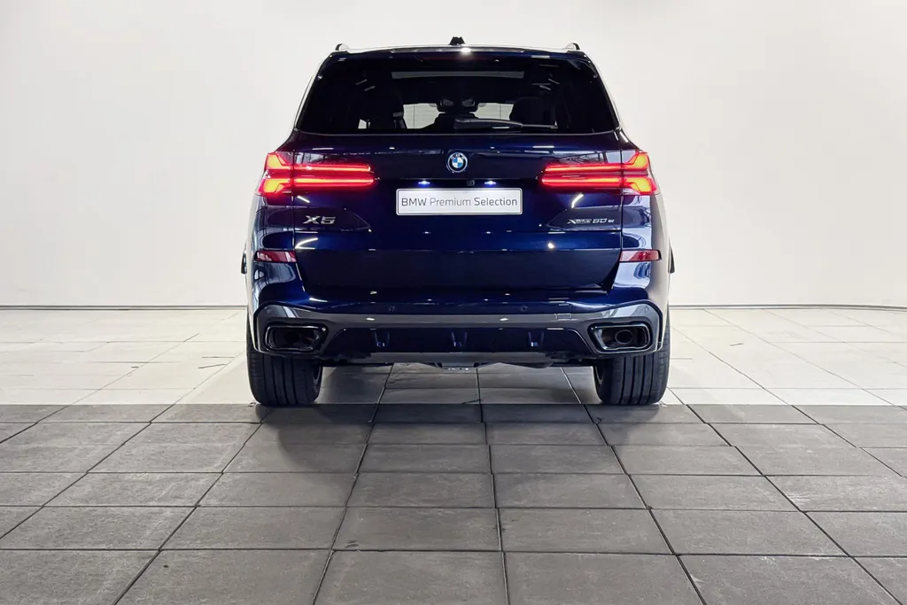 BMW X5 Occasion €89.800,- uit voorraad - Van Poelgeest